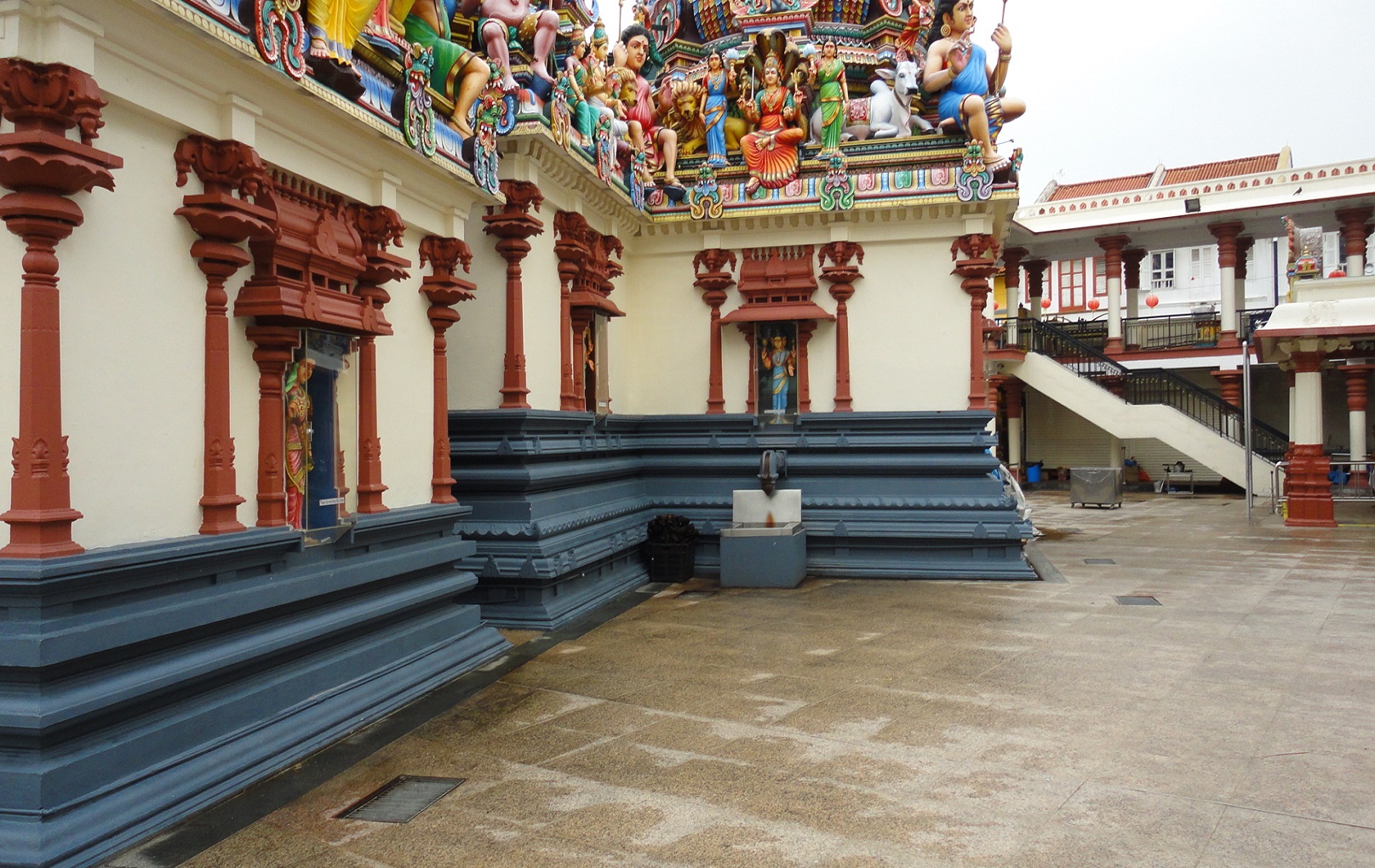 Sri Mariamman Temple, Singapore